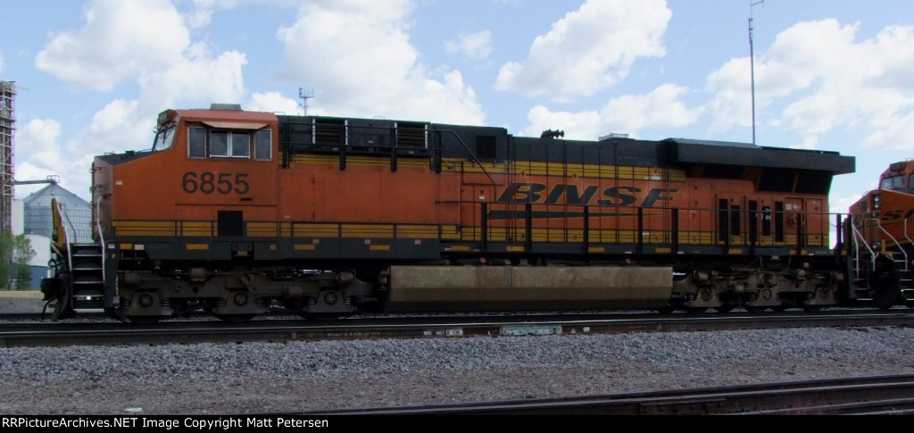 BNSF 6855